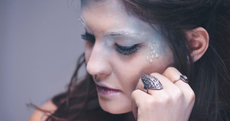 Daith Piercing: Everything You Need to Know